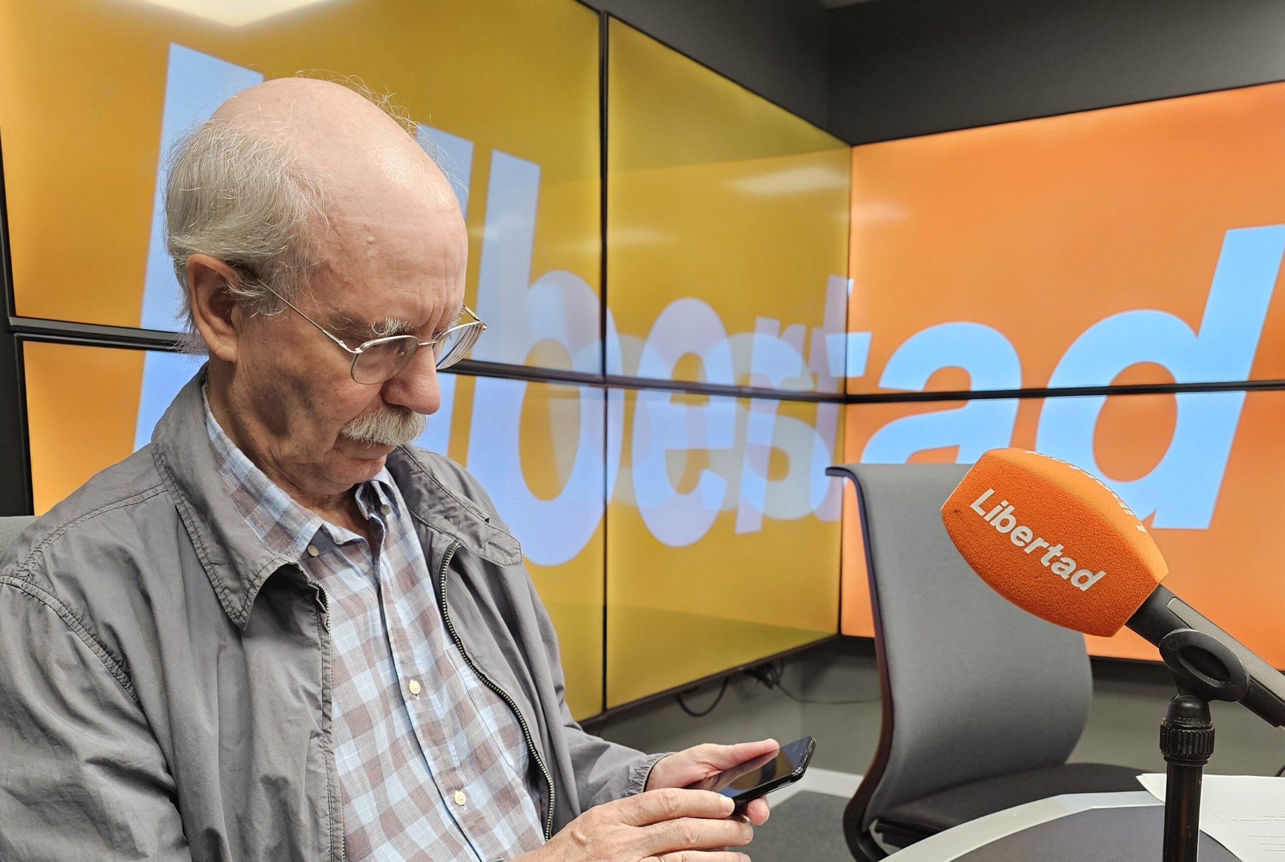 Pío Moa presenta su nuevo libro "El PSOE en la Historia de España ...